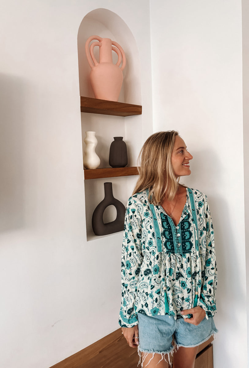 Kara Blouse - Blue Belle – Oasis Cló